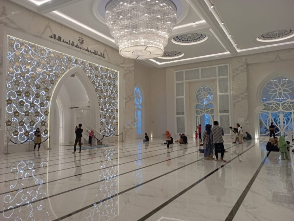 Inspirasi Desain Interior Masjid yang Nyaman - Max Desain